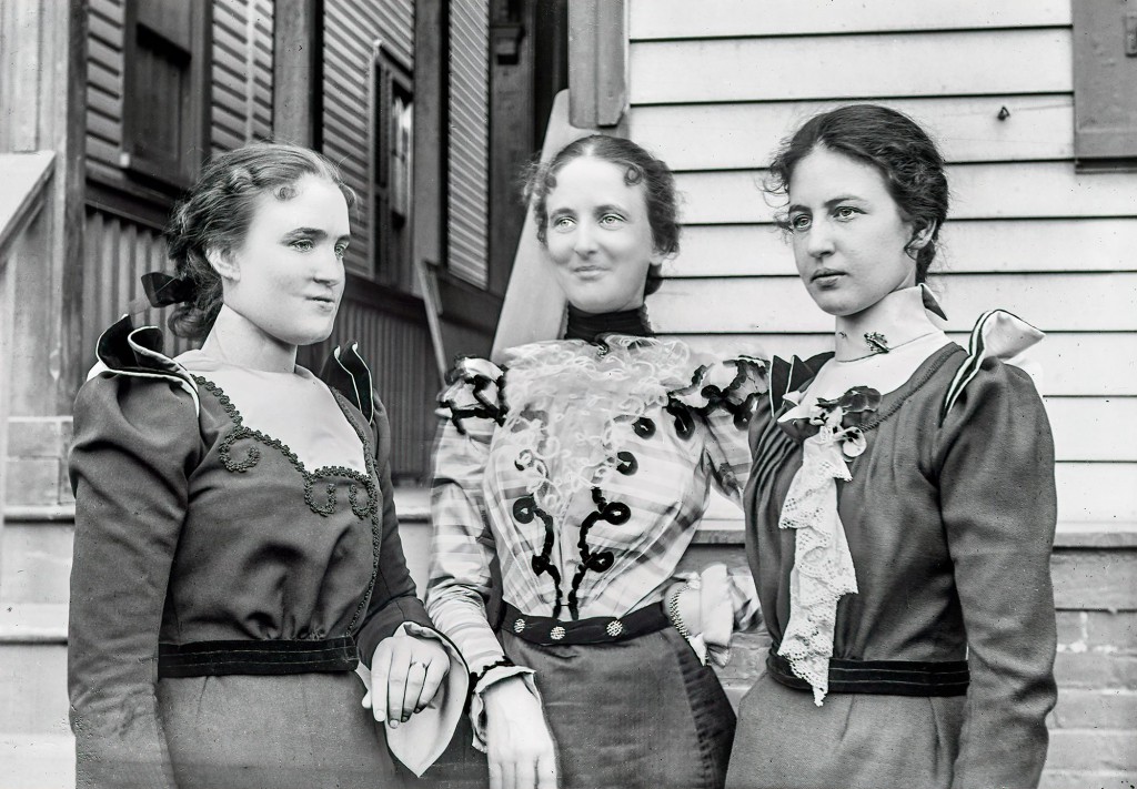 Lavender’s Green Historic Clothing | Historic Replica Clothing ...